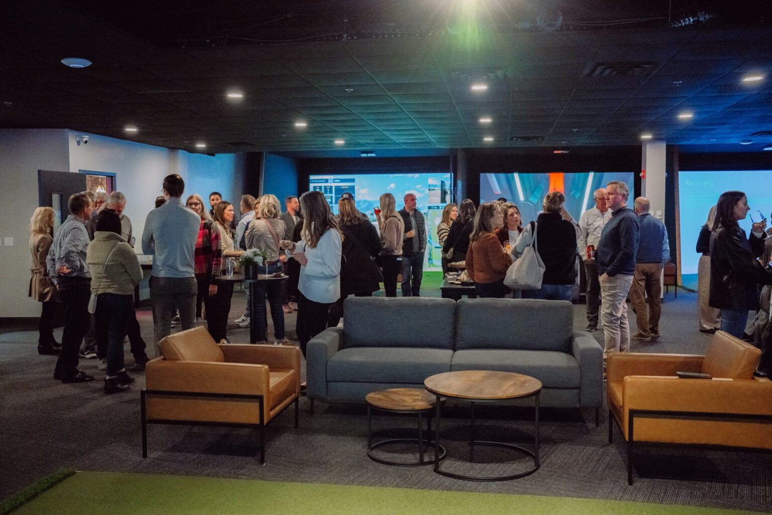 Welcome to Office Golf – About – Indoor Golf in Bloomington, MN